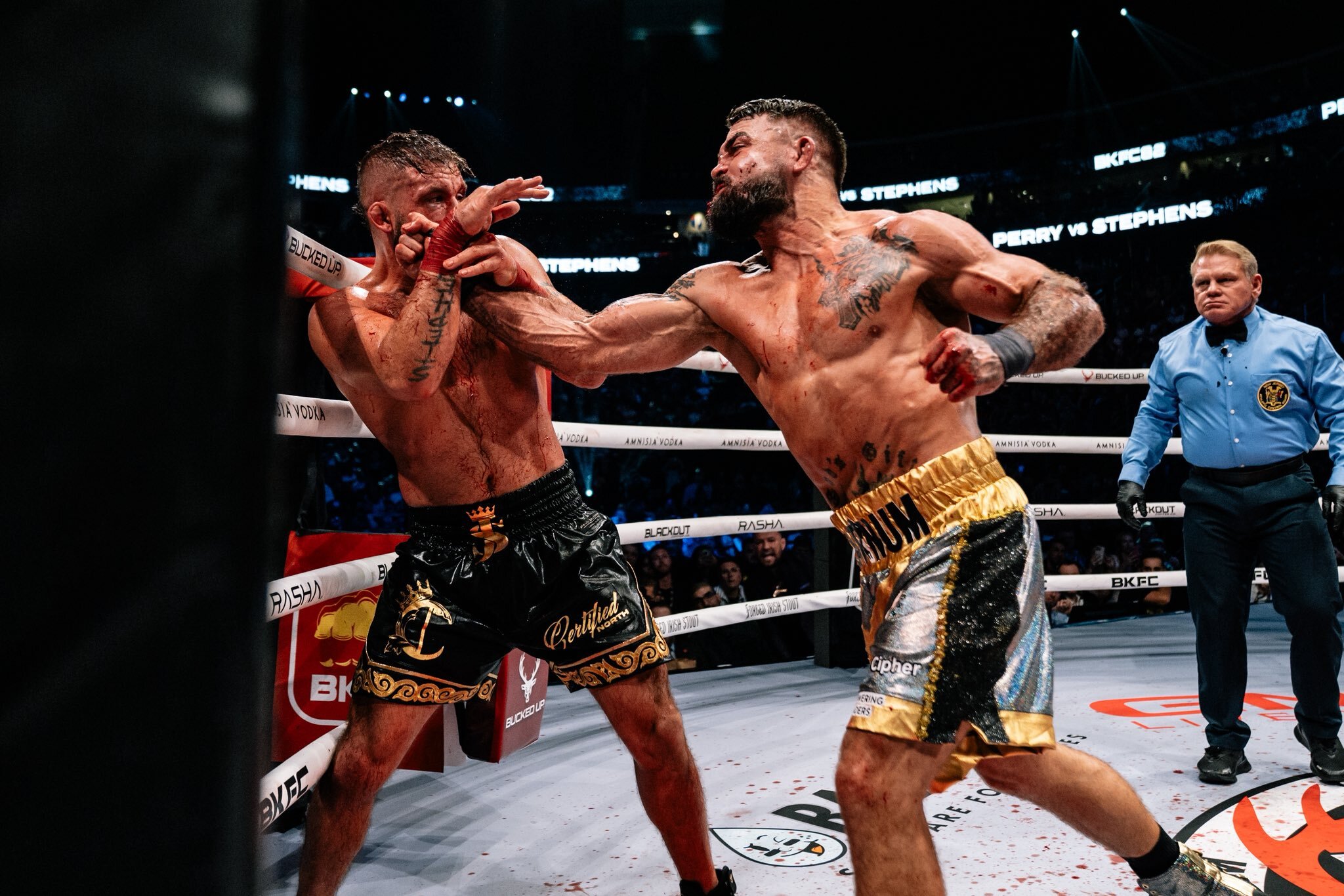 Mike Perry remains the King of Violence – The Sports Buff ⚽️ ⚾️ 🏈